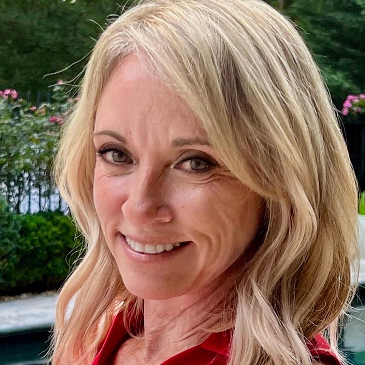 Donna "Dee" Woodruff