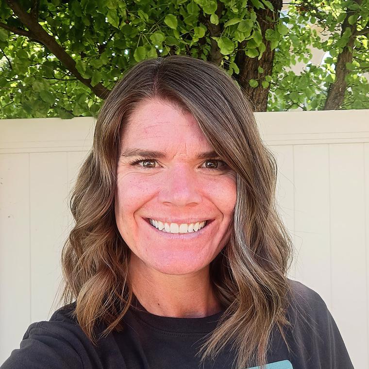 Shelli Holt